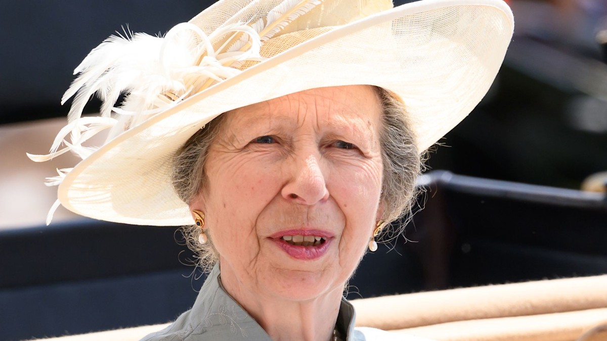 Royal family LIVE: Hard-working Princess Anne carries out major ...