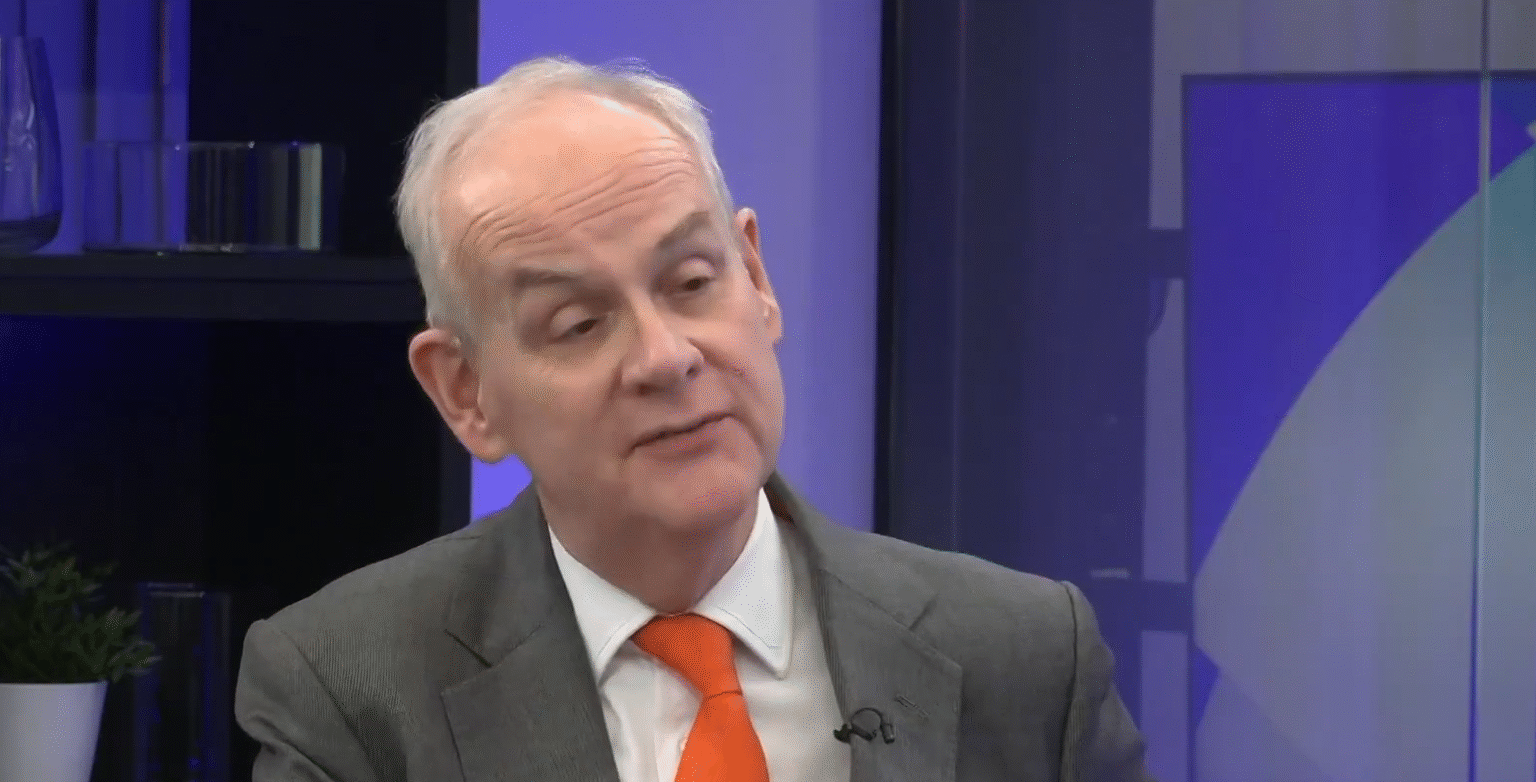 Labour smoking ban slammed as 'simple lunacy' that will expose British ...