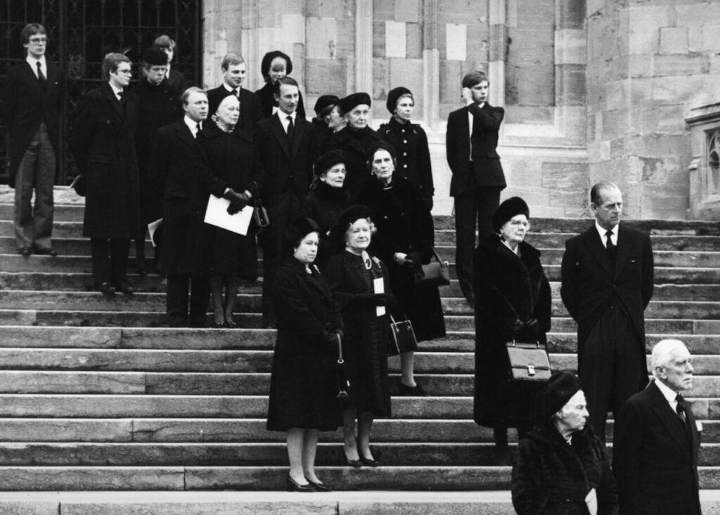 Funeral of Princess Alice, Countess of Athlone - Lord's Press