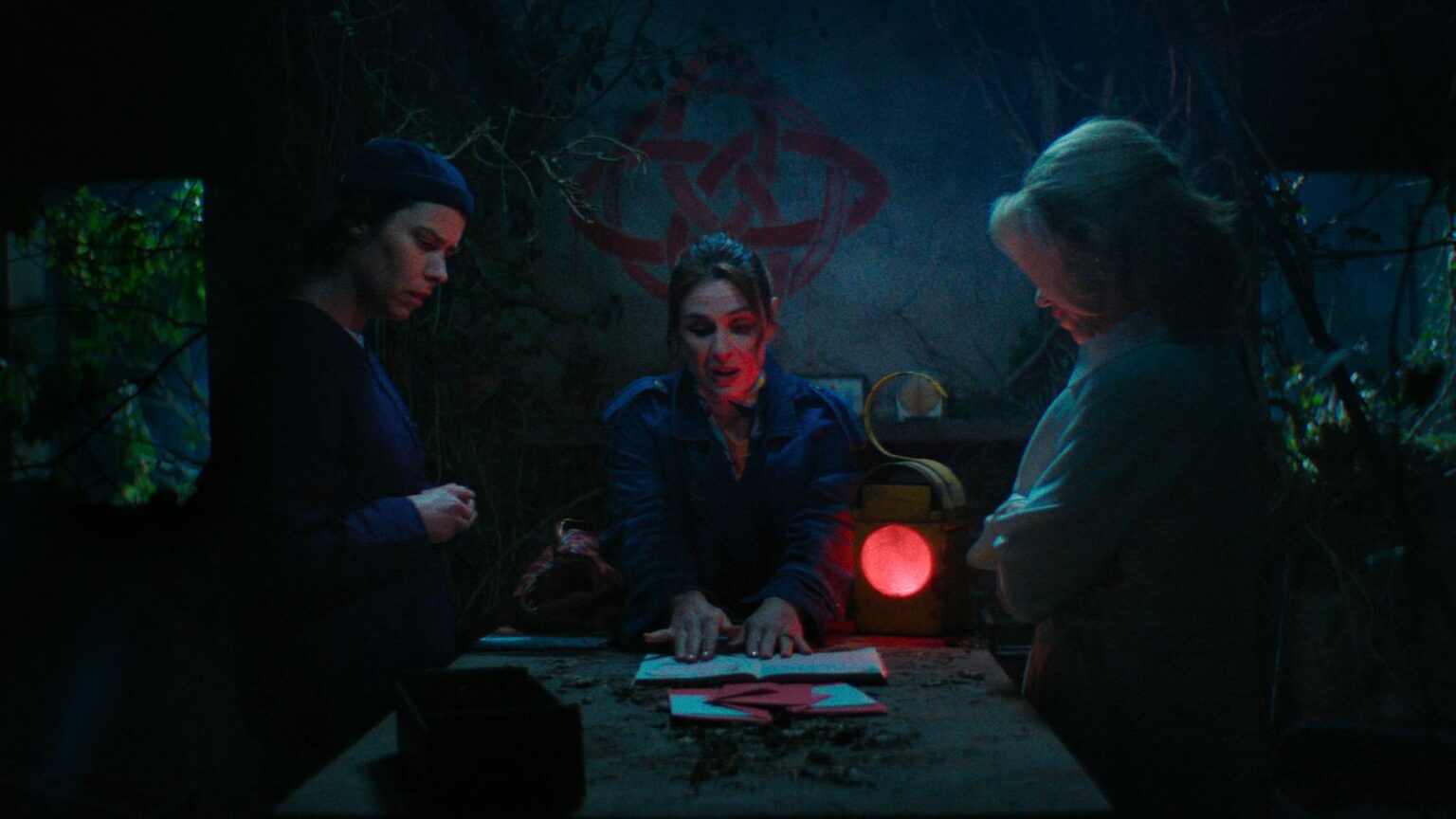 How To Get To Heaven From Belfast: Derry Girls Creator Lisa McGee's New ...