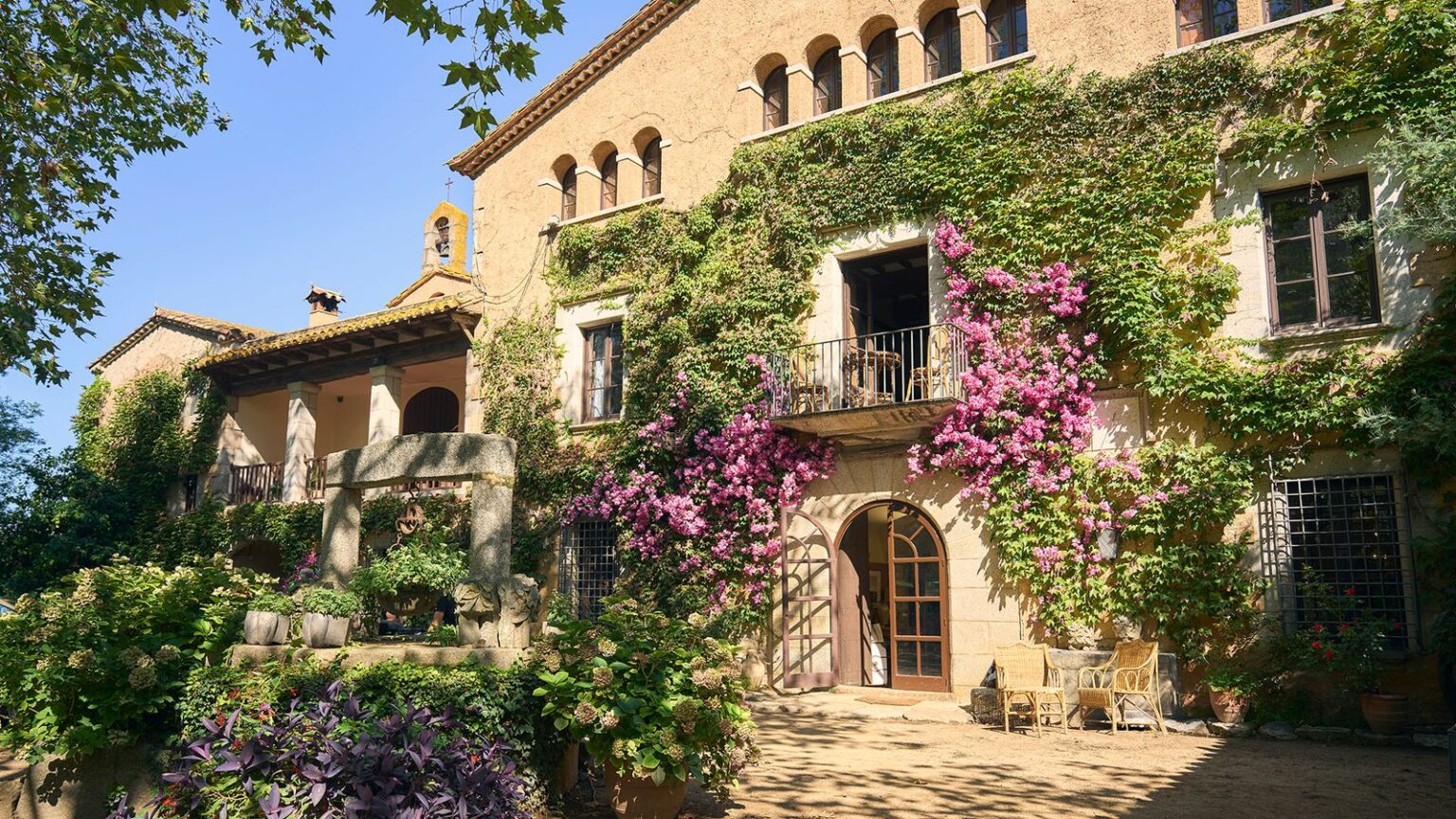 All the filming locations for People We Meet on Vacation - Lord's Press