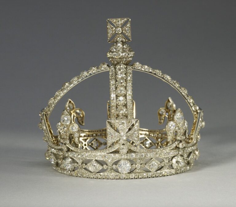 Queen Victoria’s Diamond Crown - Lord's Press