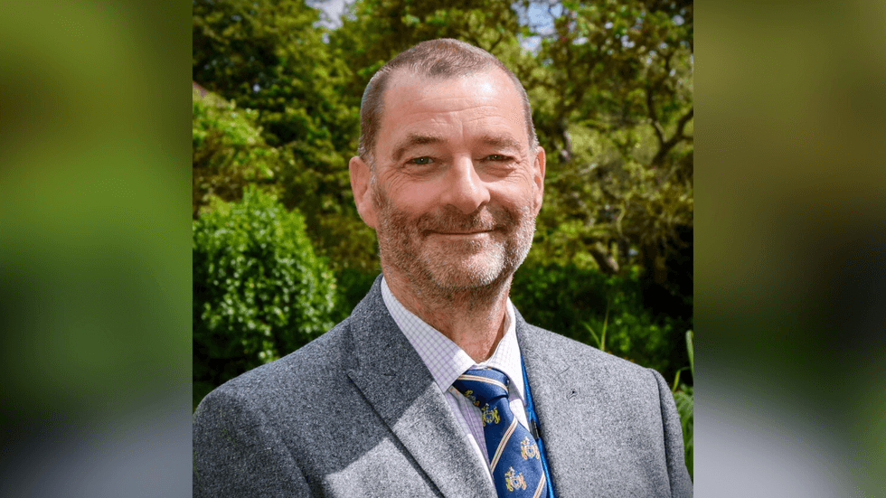 'Erosion of democracy!' Councillor vows to resign in bid to FORCE by ...